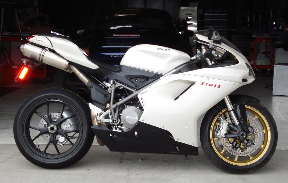 ROGUE RACING Ducati 848 page